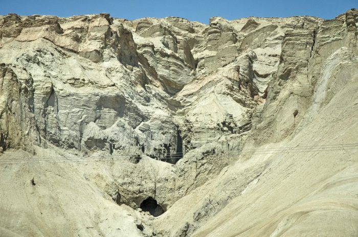 Dead Sea Salt Cave Is Longest of Its Kind – CEH